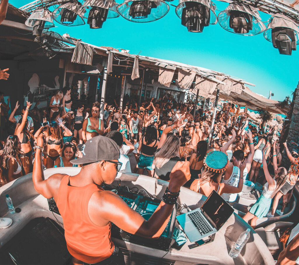 Paradise Beach Club Mykonos - Parties