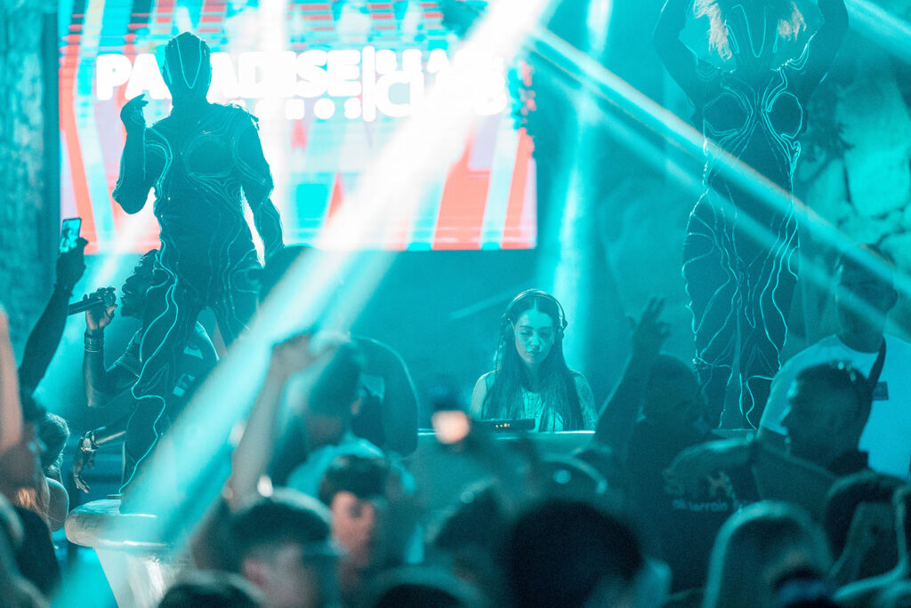 Paradise Beach Club Mykonos - Parties